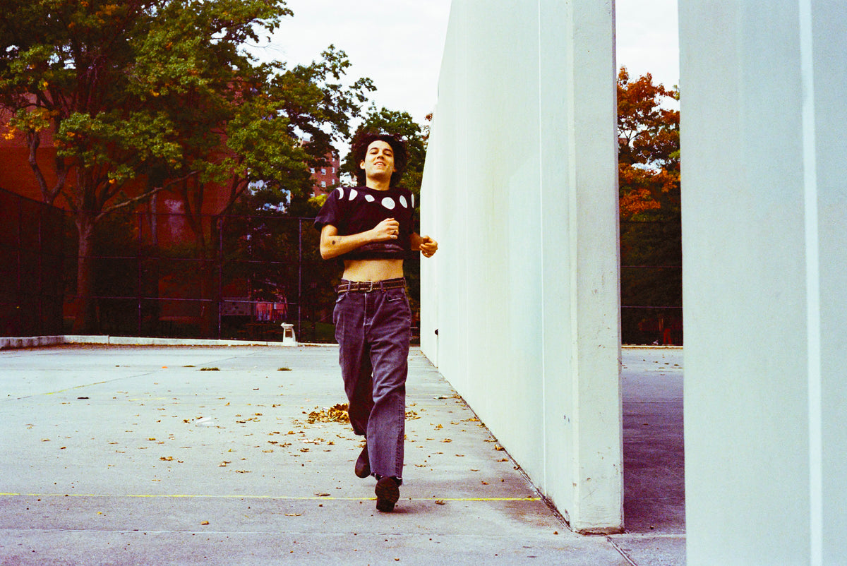 youbet Shares Official Video For “Vacancy” – Hardly Art