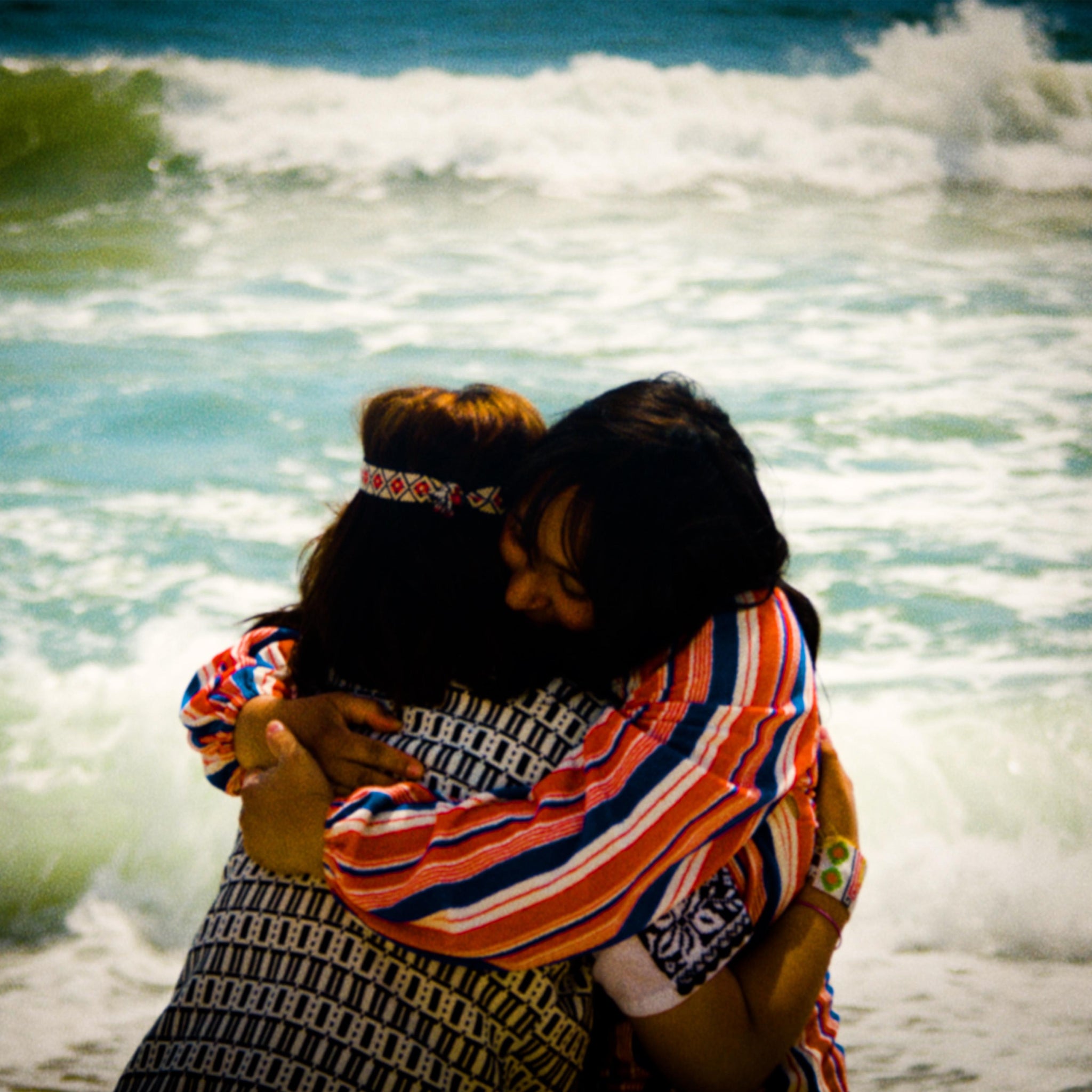 Ixchel & Lonely Girl – Hardly Art